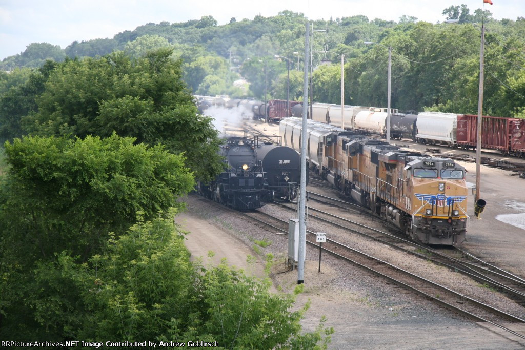 UP 4014, 7894 + TILX 258587